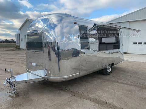 1965 Airstream Globetrotter 20’ Shop | airstreamer エアストリームギャラリー