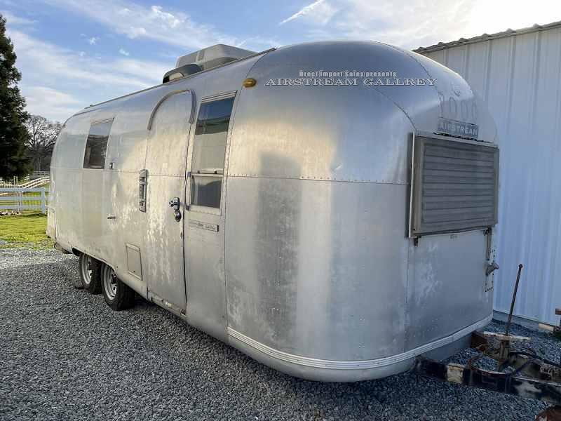 1967 Airstream TradeWind 24’ | airstreamer エアストリームギャラリー